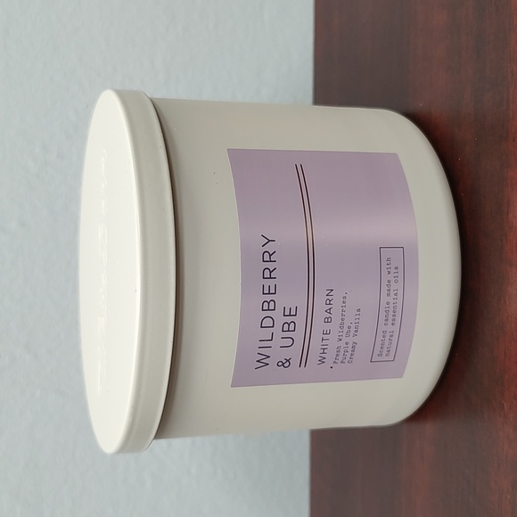 White Barn | Accents | Bath Body Works White Barn Wildberry Ube 3wick ...